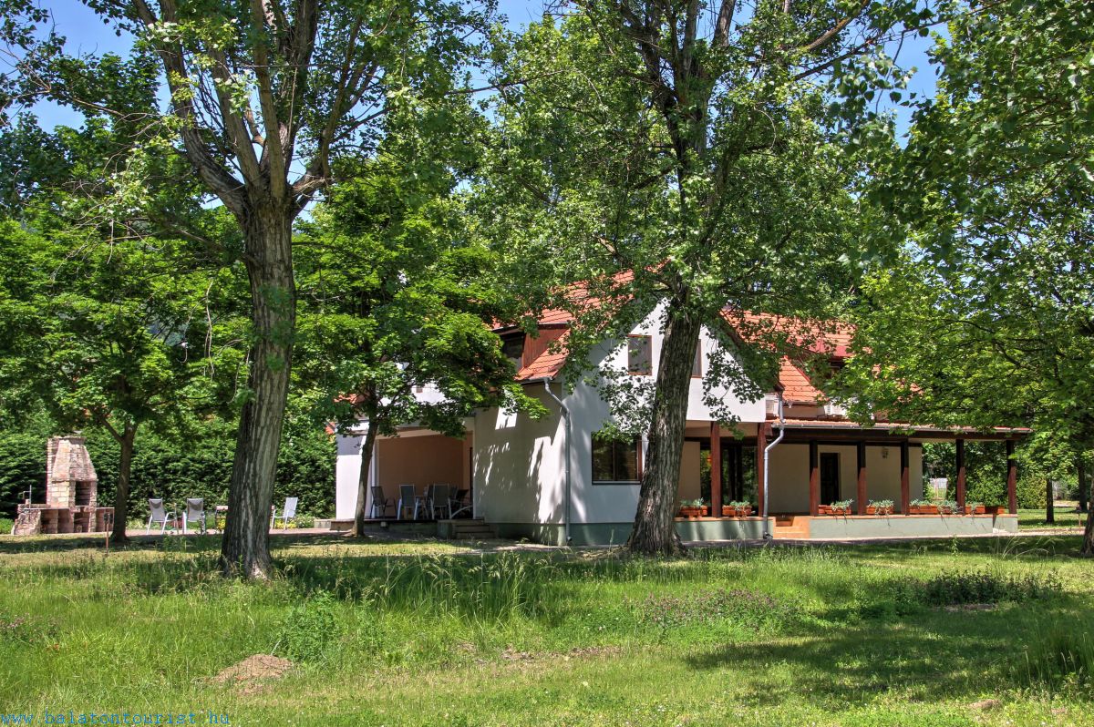 Balatontourist: Kempingek