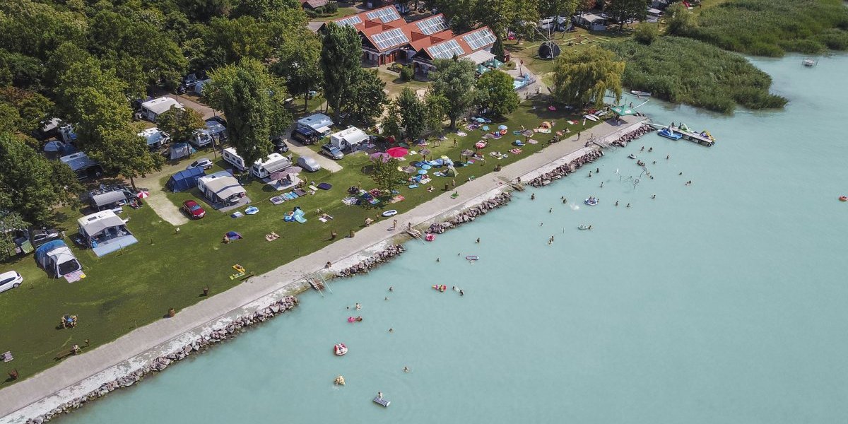 Balatontourist: Balatontourist Napfény Kemping