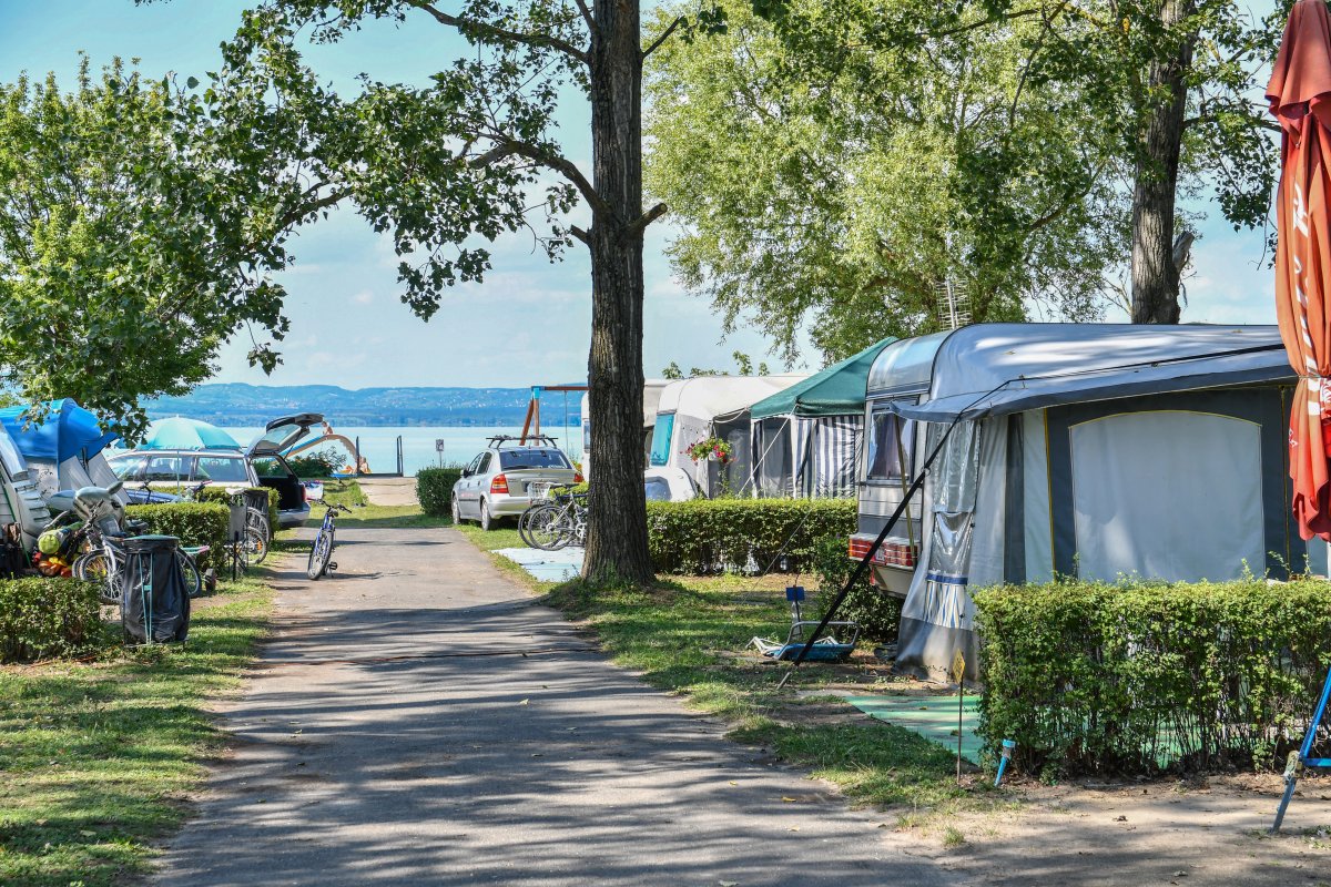 Balatontourist: Balatontourist Vadvirág Kemping & Üdülőfalu